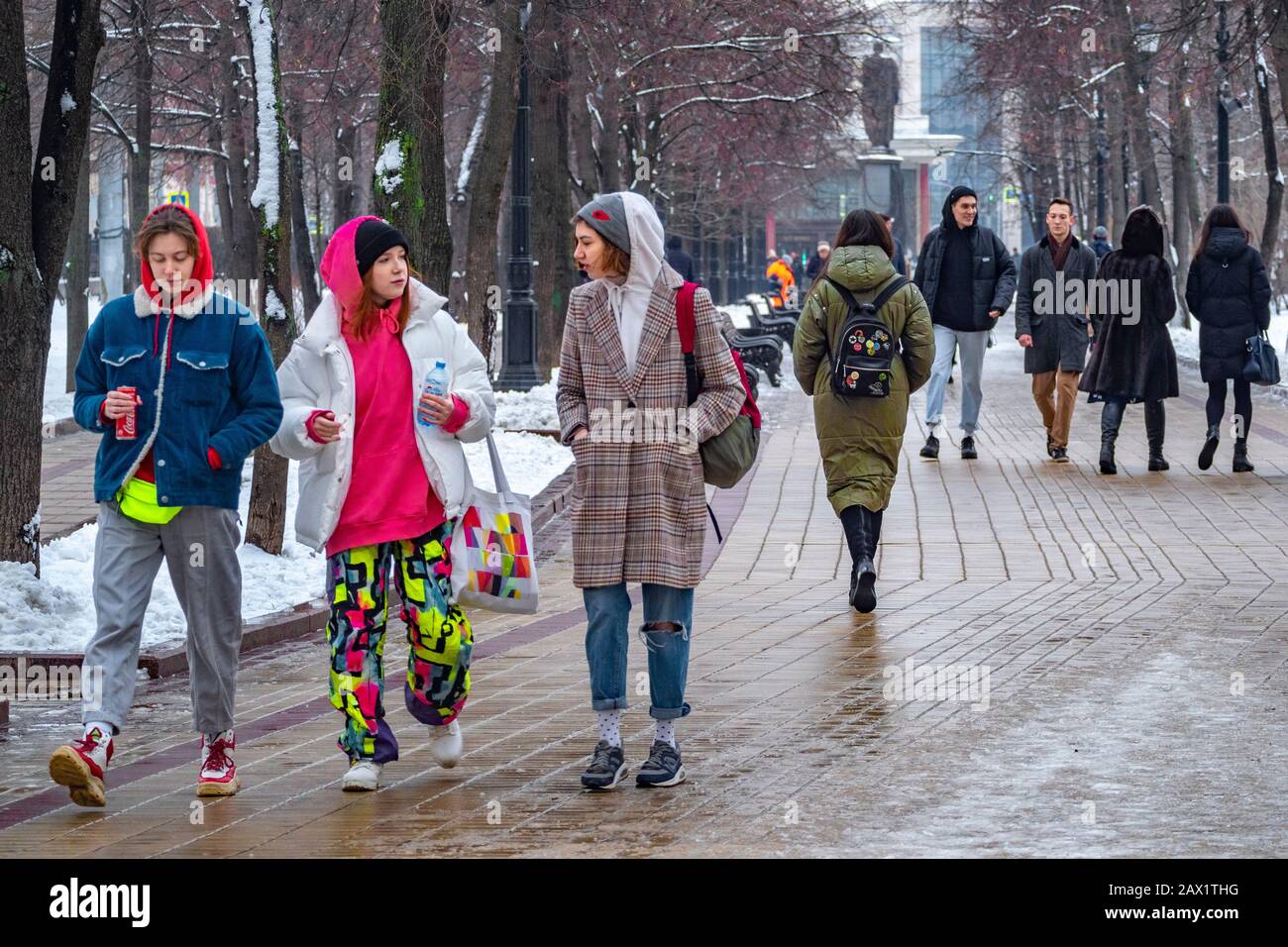 People on the streets of Moscow, Russia Stock Photo - Alamy