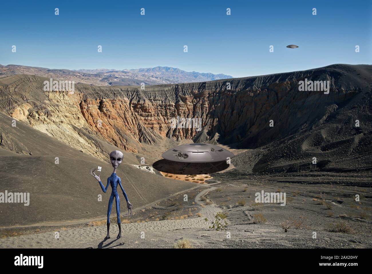 Alien landing craft hi-res stock photography and images - Alamy