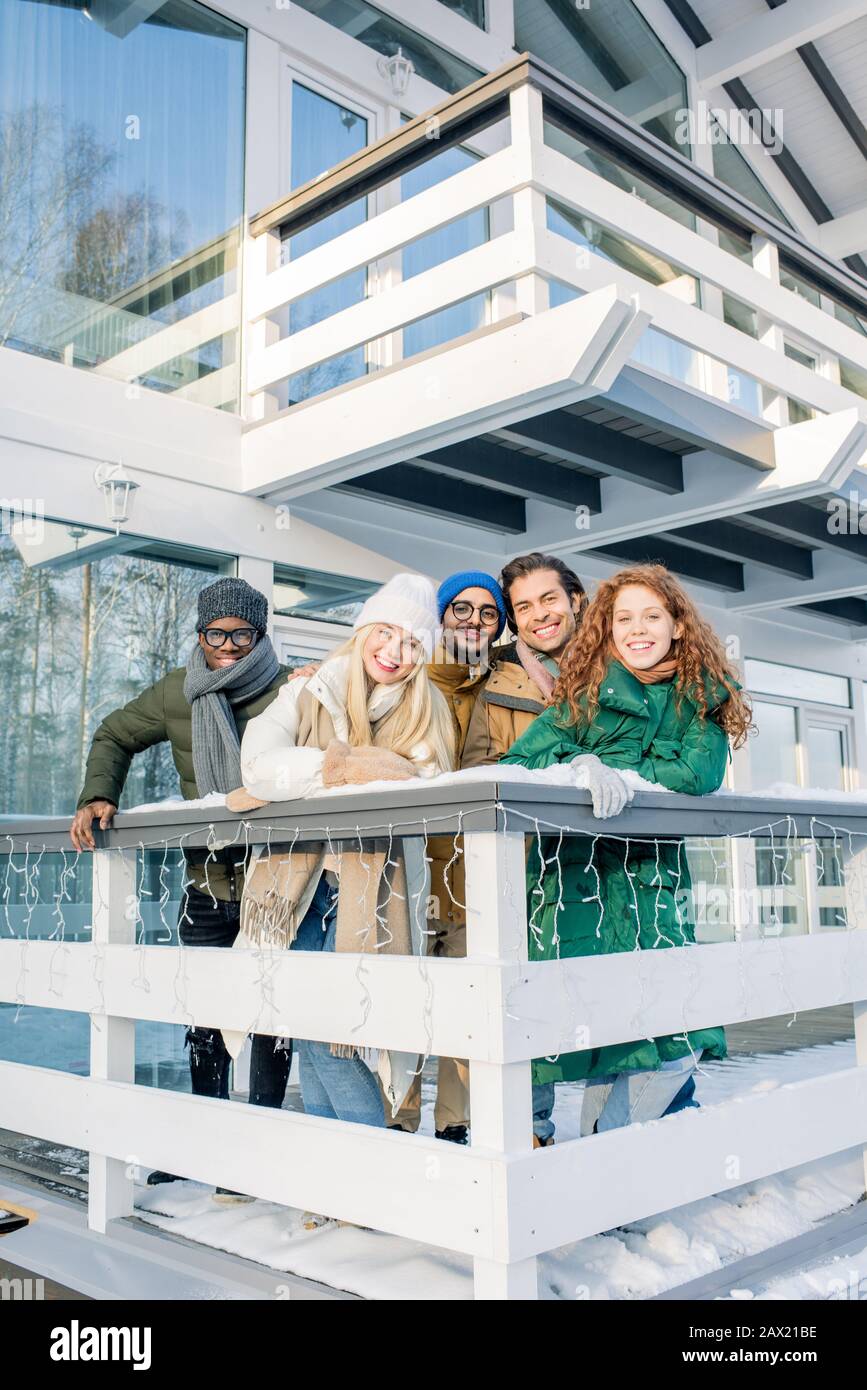 Porch two women hi-res stock photography and images - Alamy