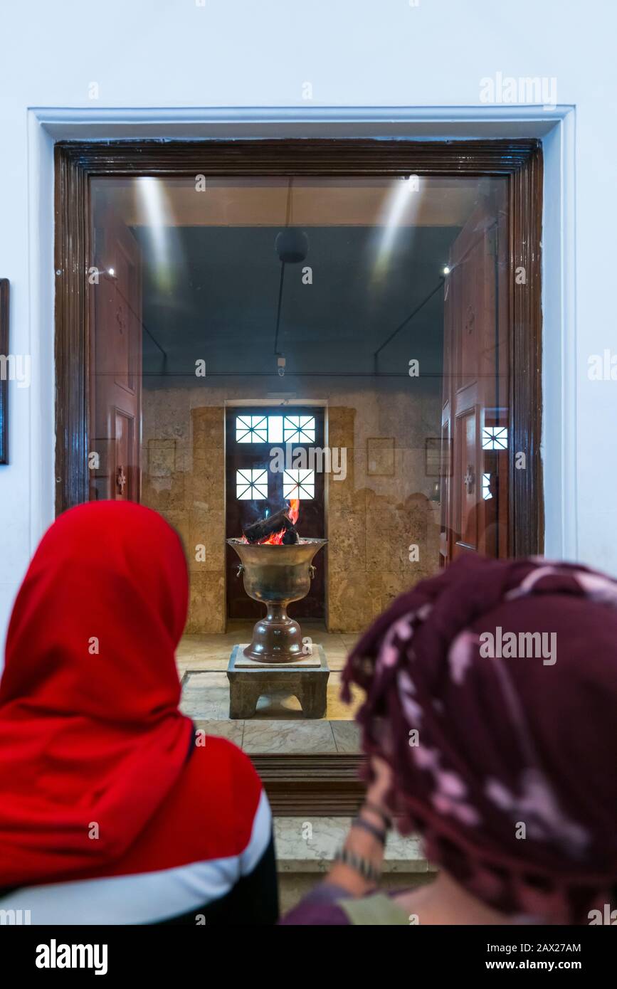 Atashkadeh-e Yazd, Yazd Atash Behram, Zoroastrian Fire Temple, Yazd ...