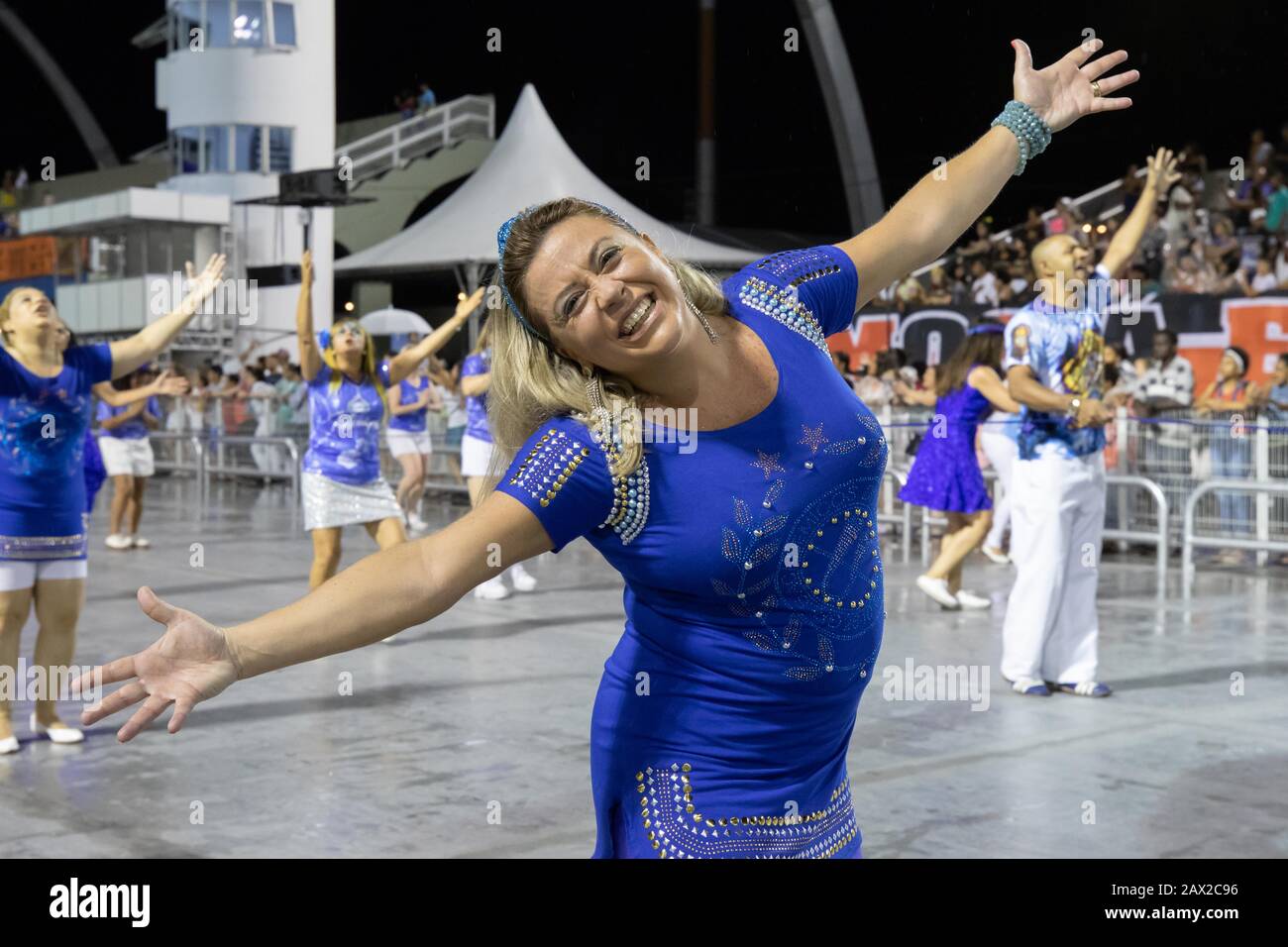Sao Paulo, Sao Paulo, Brazil. 9th Feb, 2020. Members of samba school ...