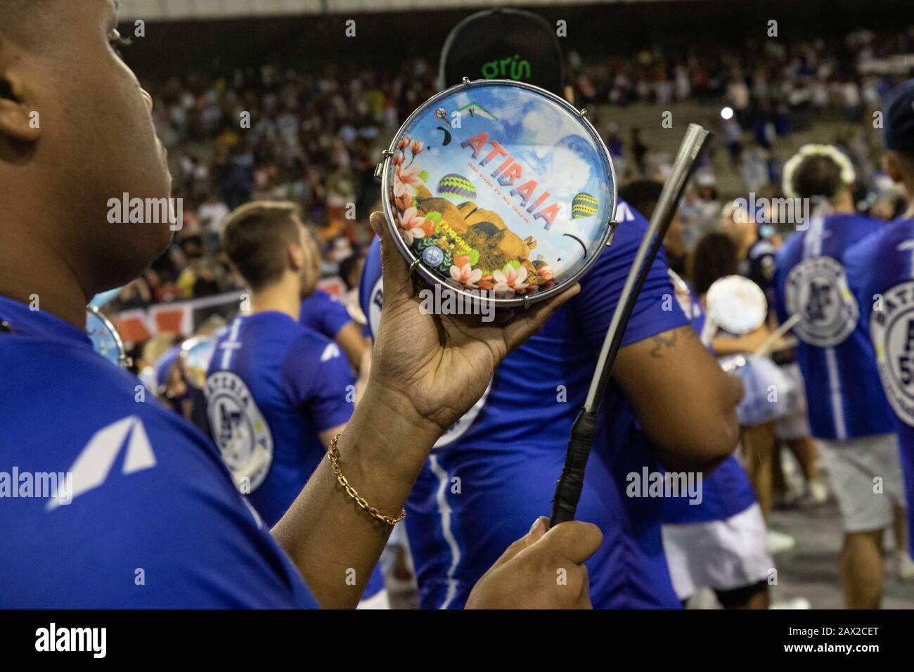 Sao Paulo, Sao Paulo, Brazil. 9th Feb, 2020. Members of samba school ...