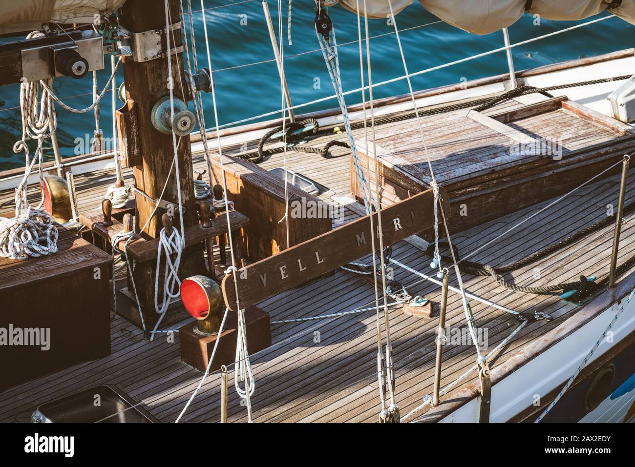 Detail mast wooden sailing boat hi-res stock photography and images - Alamy