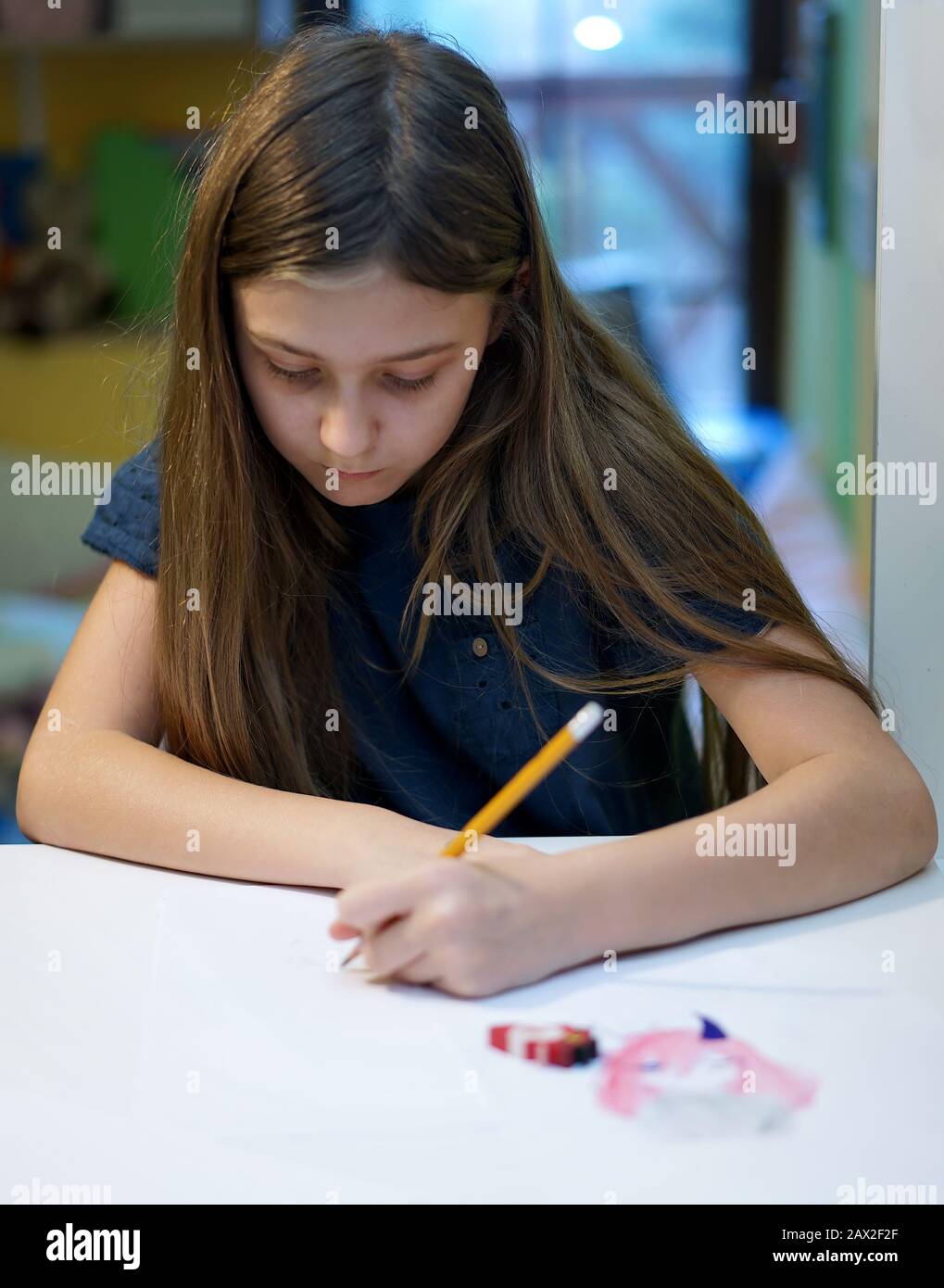 Teen portrait drawing home hi-res stock photography and images - Alamy