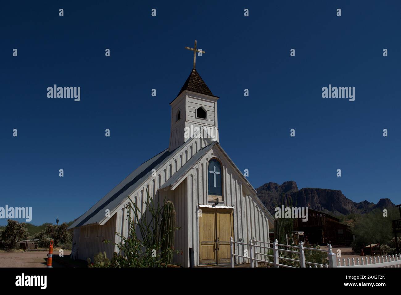 Old Church in Arizona Desert Stock Photo - Alamy