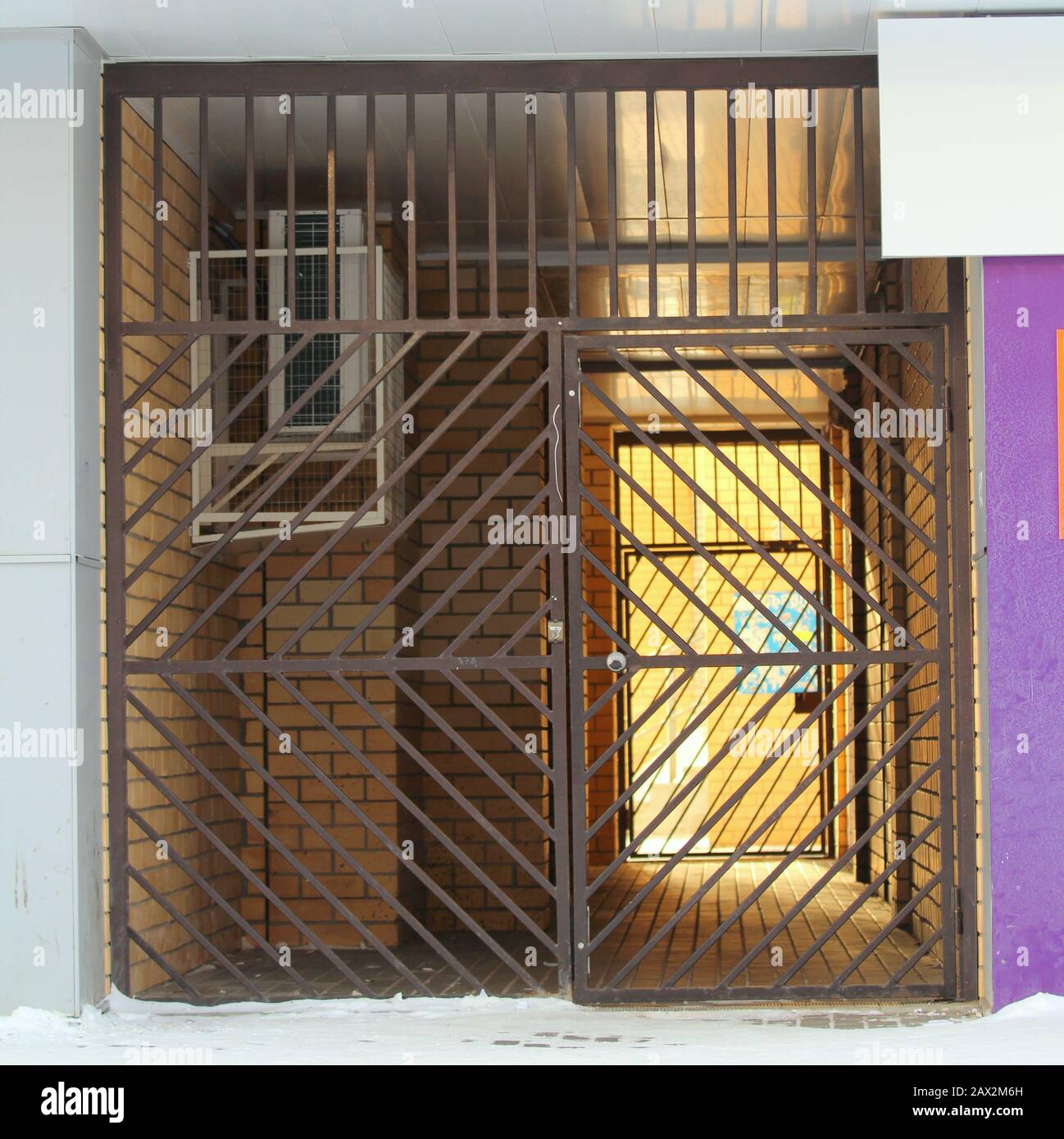 Blocking gates hi-res stock photography and images - Alamy