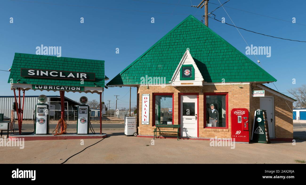 Old sinclair stations hi-res stock photography and images - Alamy