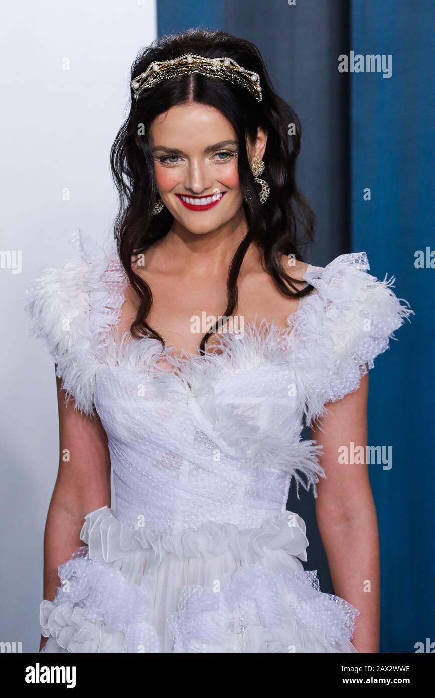 Lydia Hearst walking on the red carpet at the 2020 Vanity Fair Oscar ...