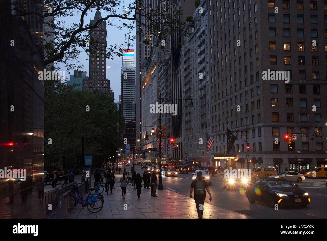 Manhattan Street Scene, New York Stock Photo - Alamy