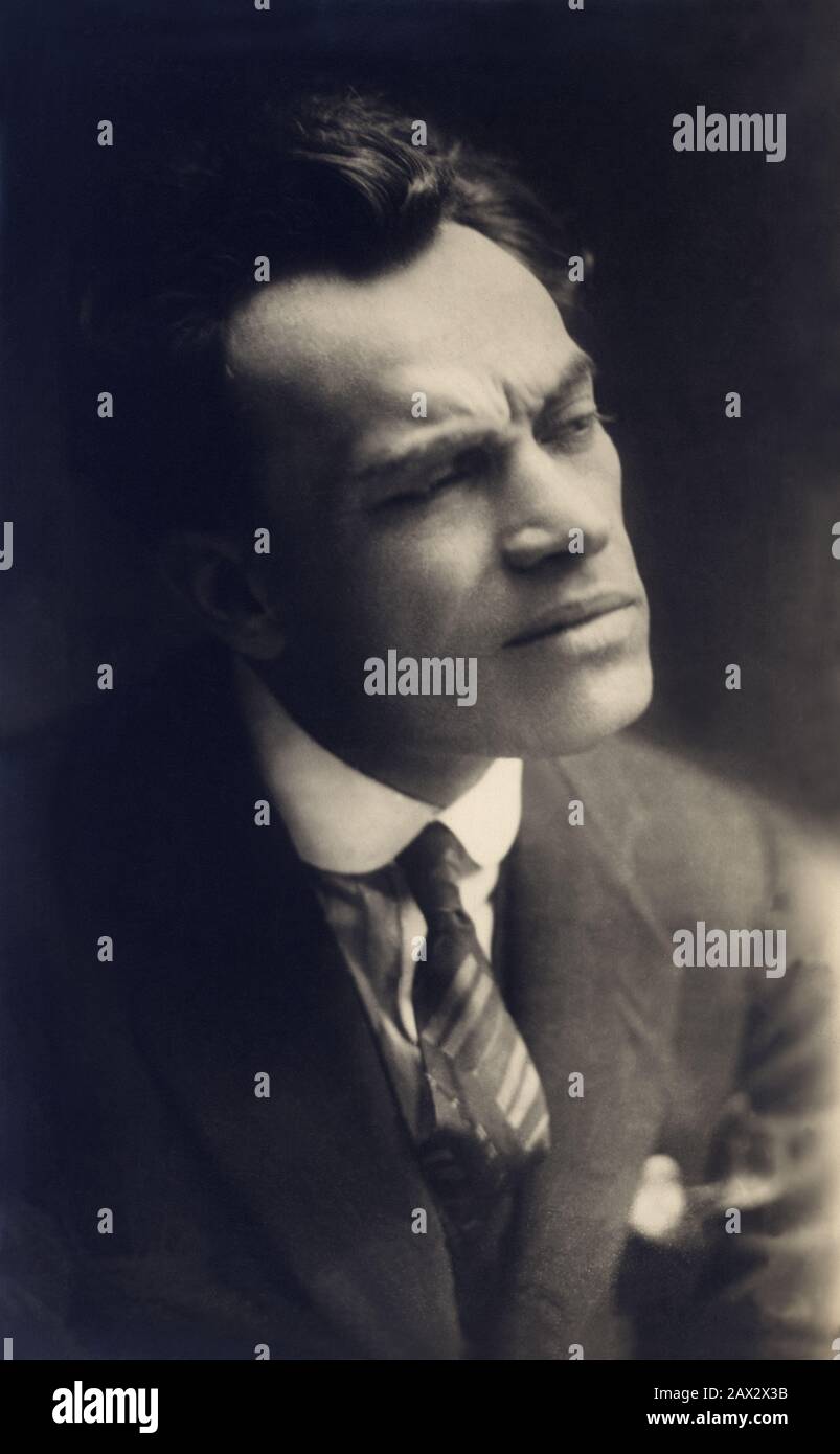 1928 ca , ITALY: The celebrated neapolitan actor RAFFAELE VIVIANI ...