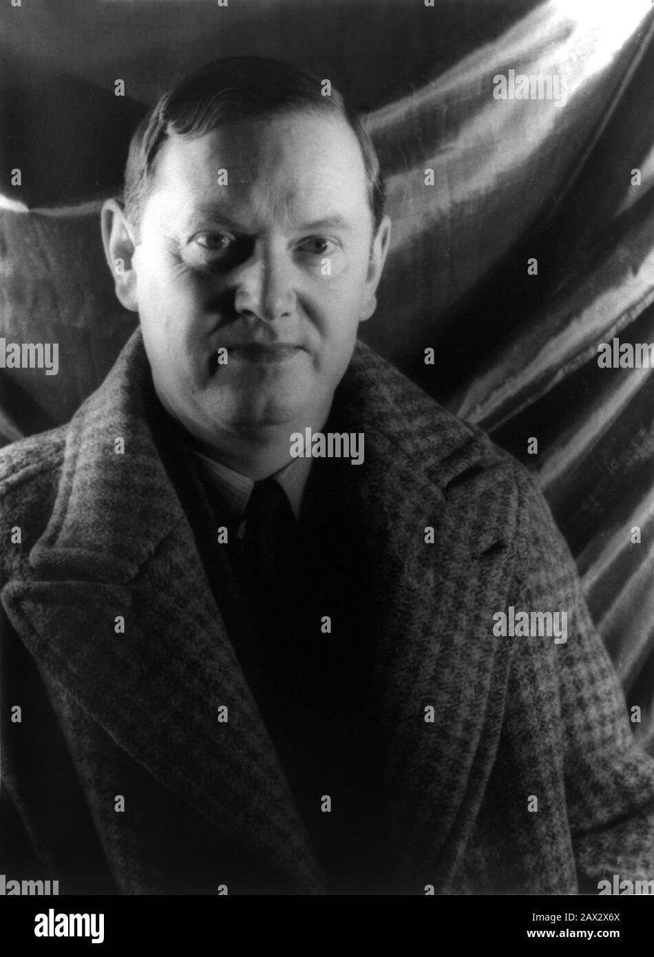 Evelyn waugh hi-res stock photography and images - Alamy