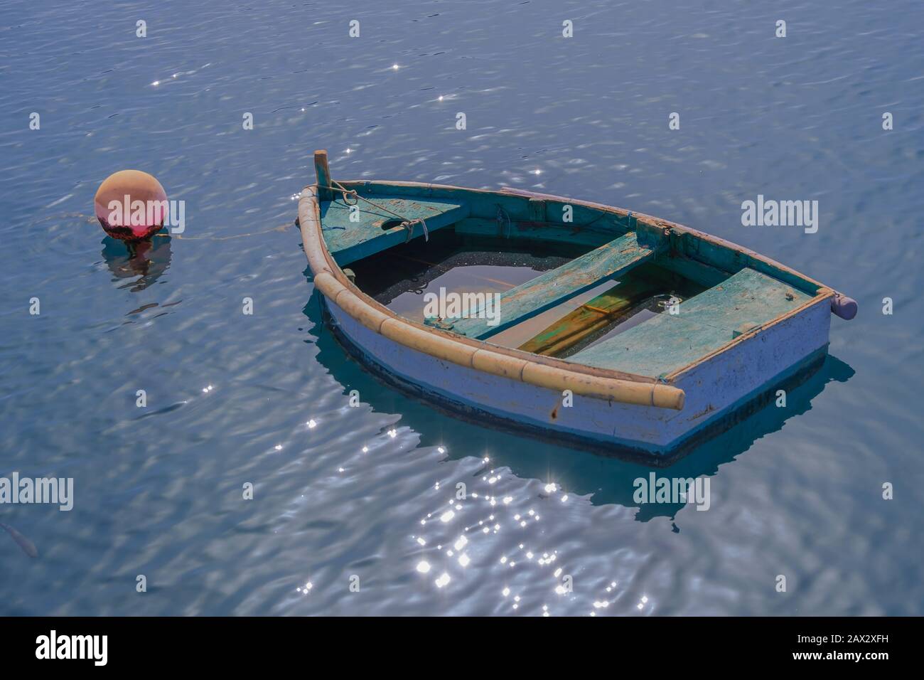 Leaky boat hi-res stock photography and images - Alamy