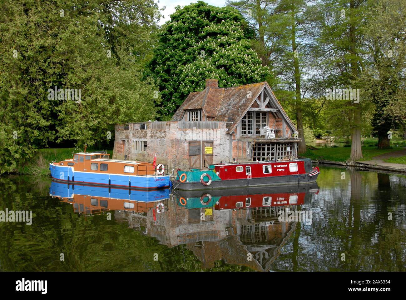 Architecture boathouse building hi-res stock photography and images - Alamy