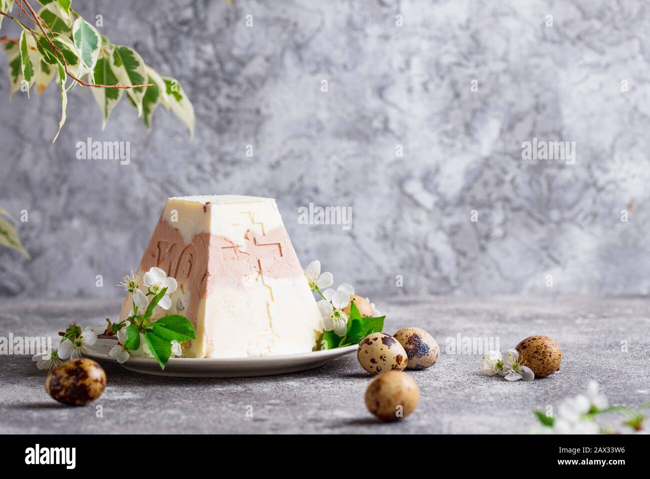 Traditional Easter cottage cheese dessert Stock Photo - Alamy