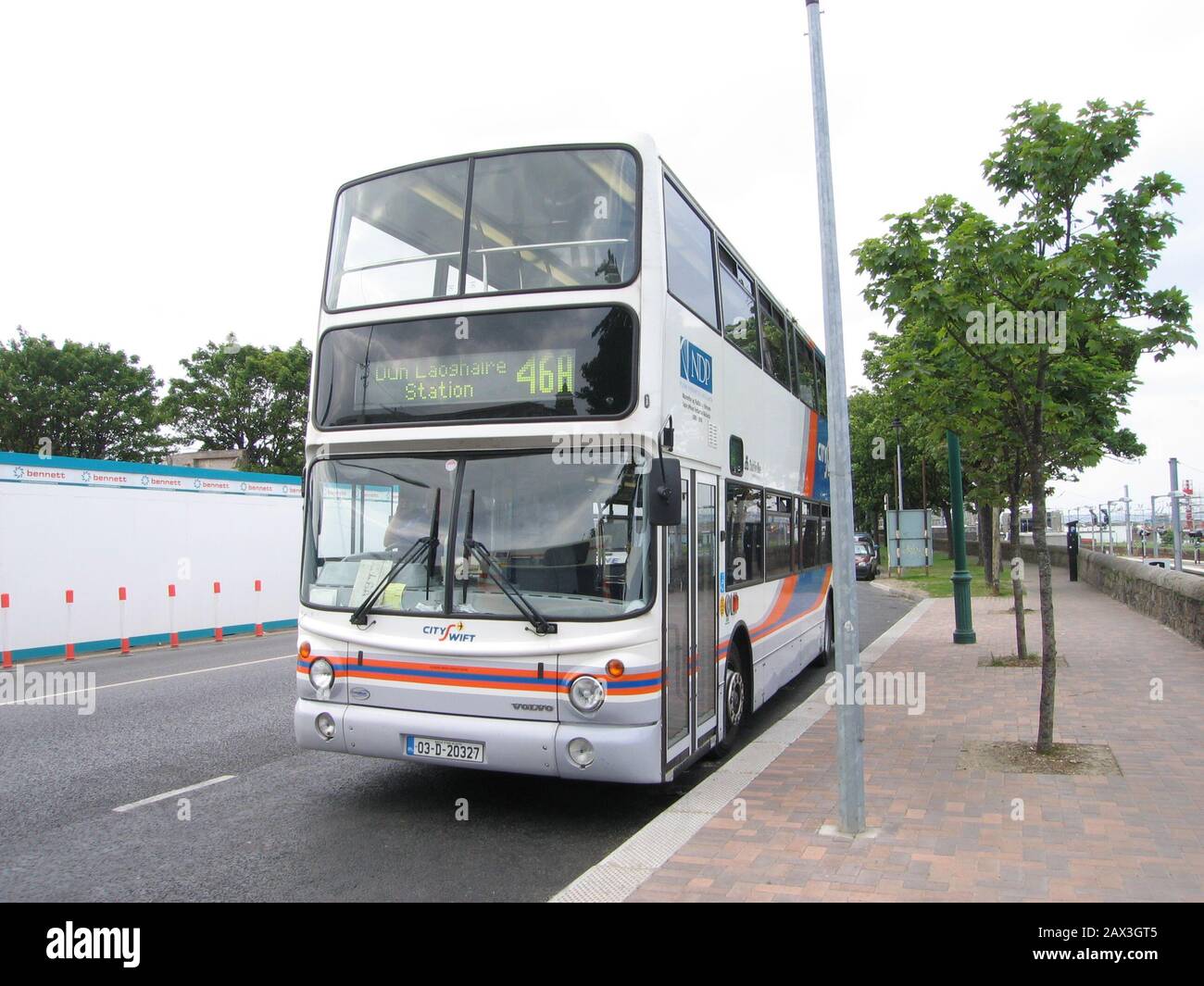 Bus 46a hi-res stock photography and images - Alamy