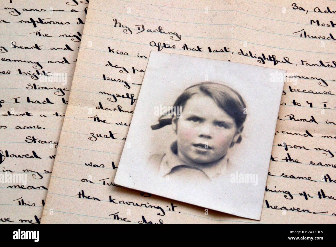 Handwritten letter 1940s hi-res stock photography and images - Alamy