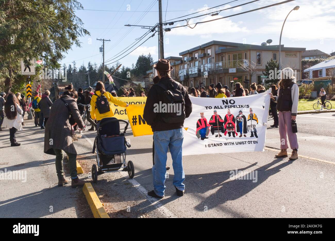First nations protest canada hi-res stock photography and images - Alamy