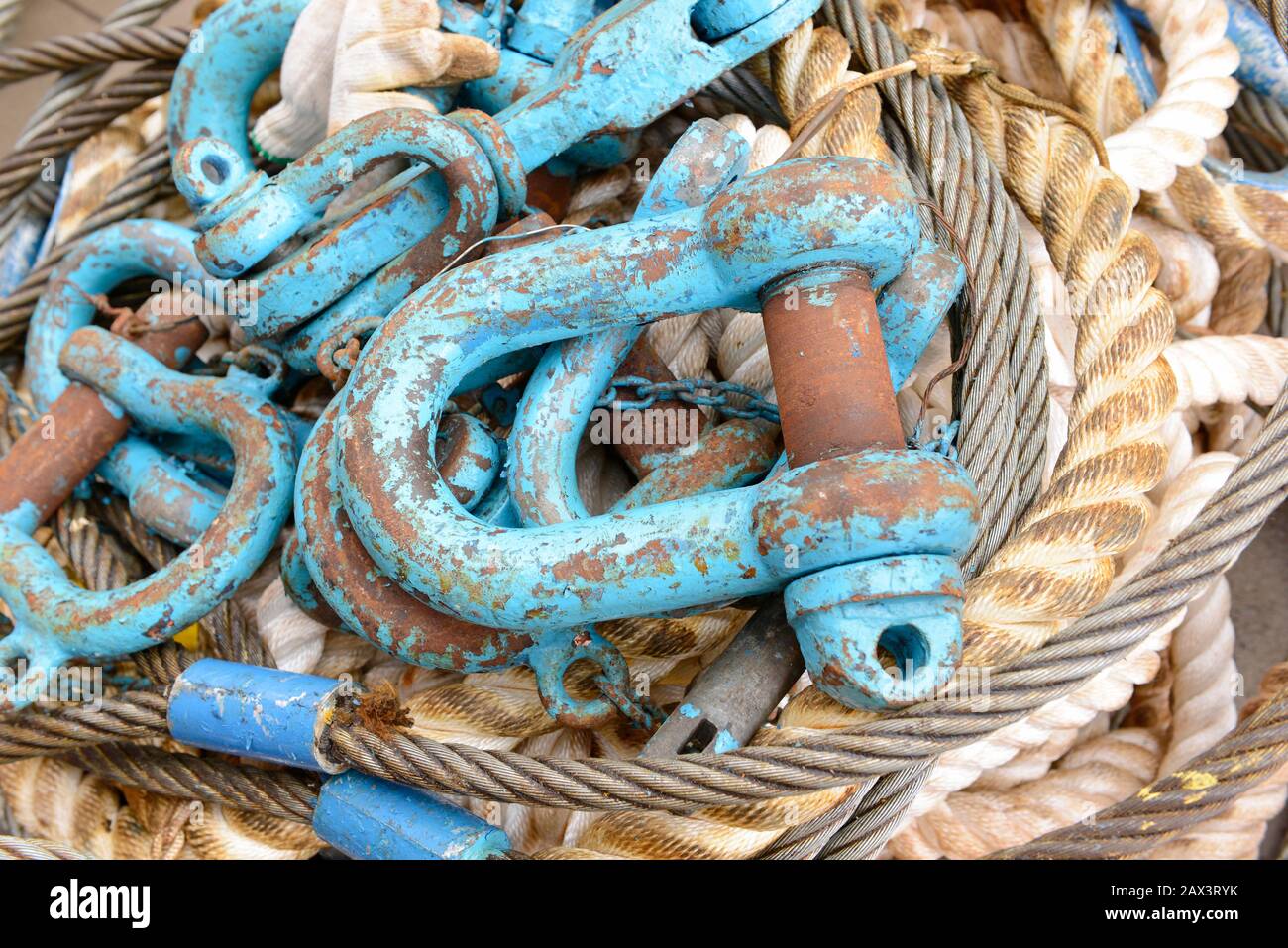 Rope and chains, Hong Kong Macau ferry terminal, Hong Kong, China Stock ...