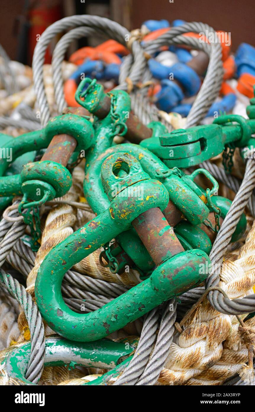 Rope and chains, Hong Kong Macau ferry terminal, Hong Kong, China Stock ...