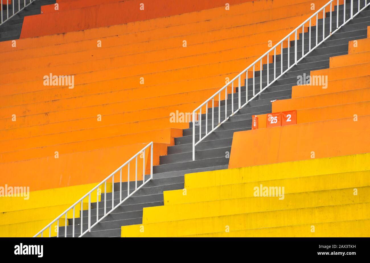 Stadium terraces hi-res stock photography and images - Alamy