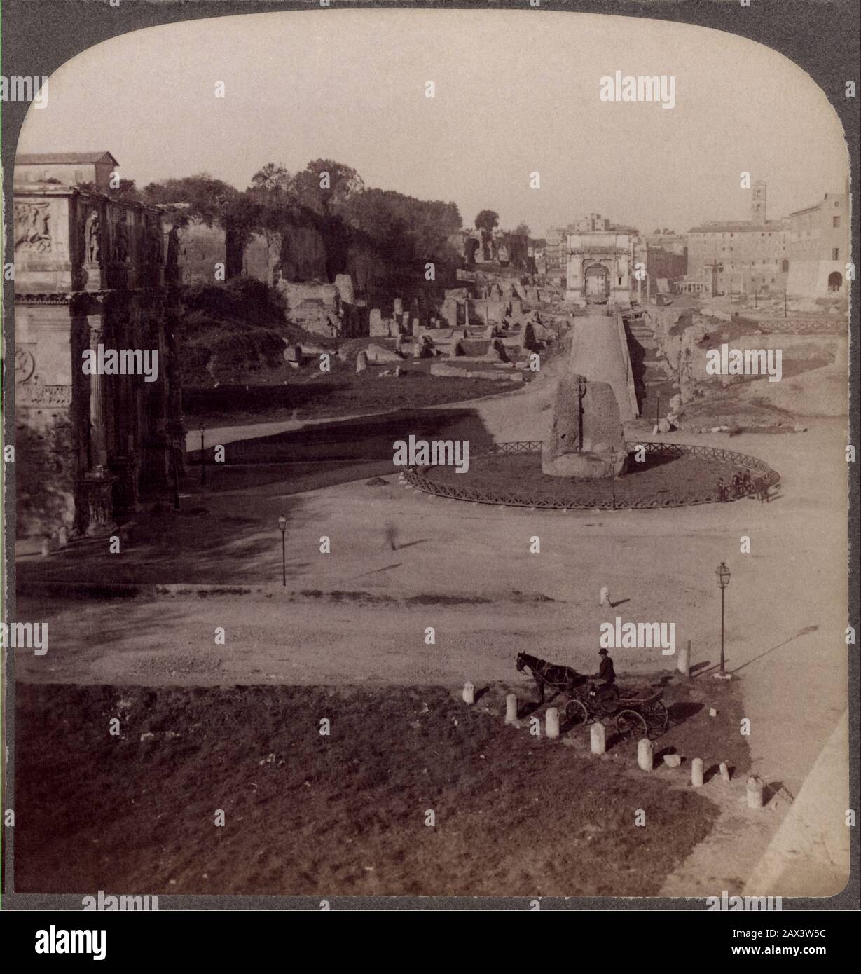 1900 ca , ROMA , ITALY : Gener view from the COLOSSEO : the ARCH OF ...