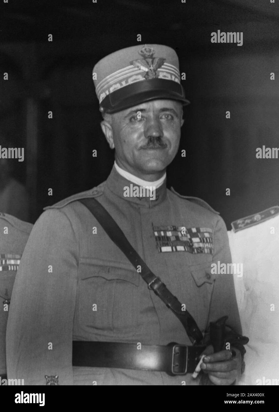 Cappello militare hi-res stock photography and images - Alamy