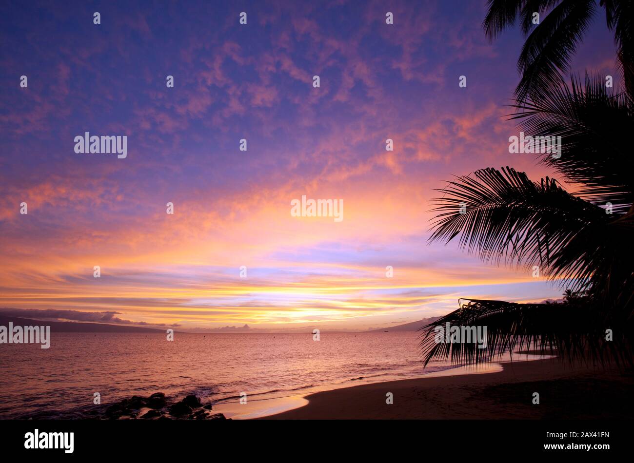 Lahaina tourism hi-res stock photography and images - Alamy