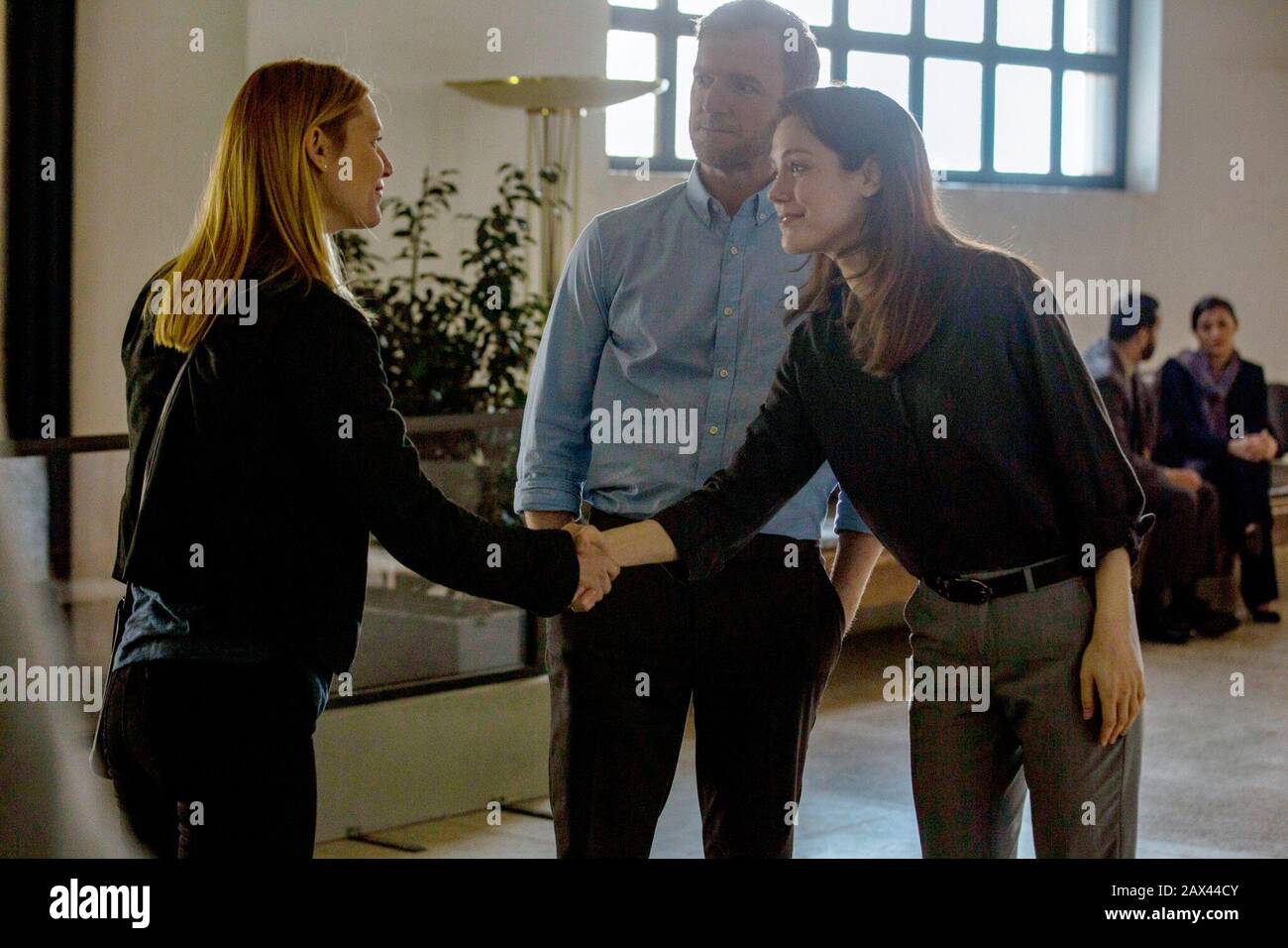 HOMELAND, from left: Claire Danes, Cliff Chamberlin, Andrea Deck ...