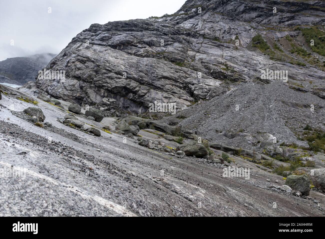 Solid hiking hi-res stock photography and images - Alamy