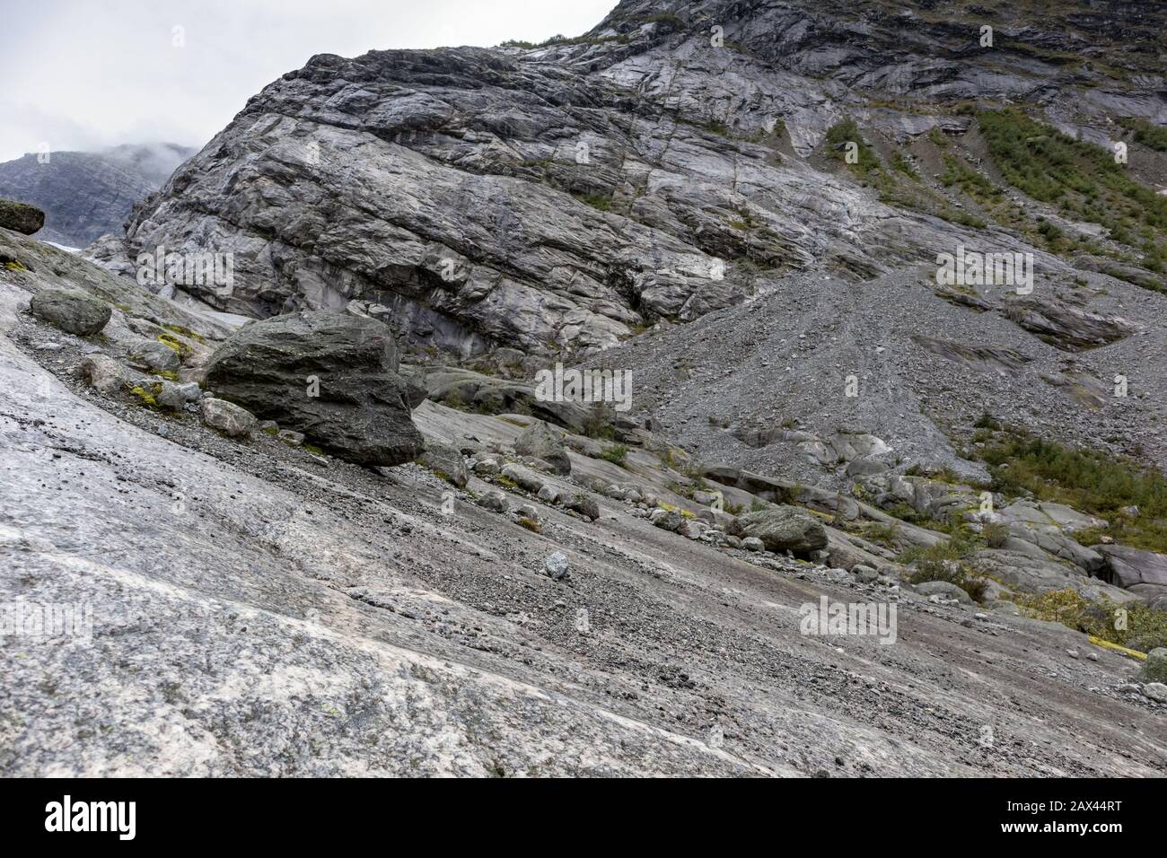 Grey granite rocks hi-res stock photography and images - Alamy