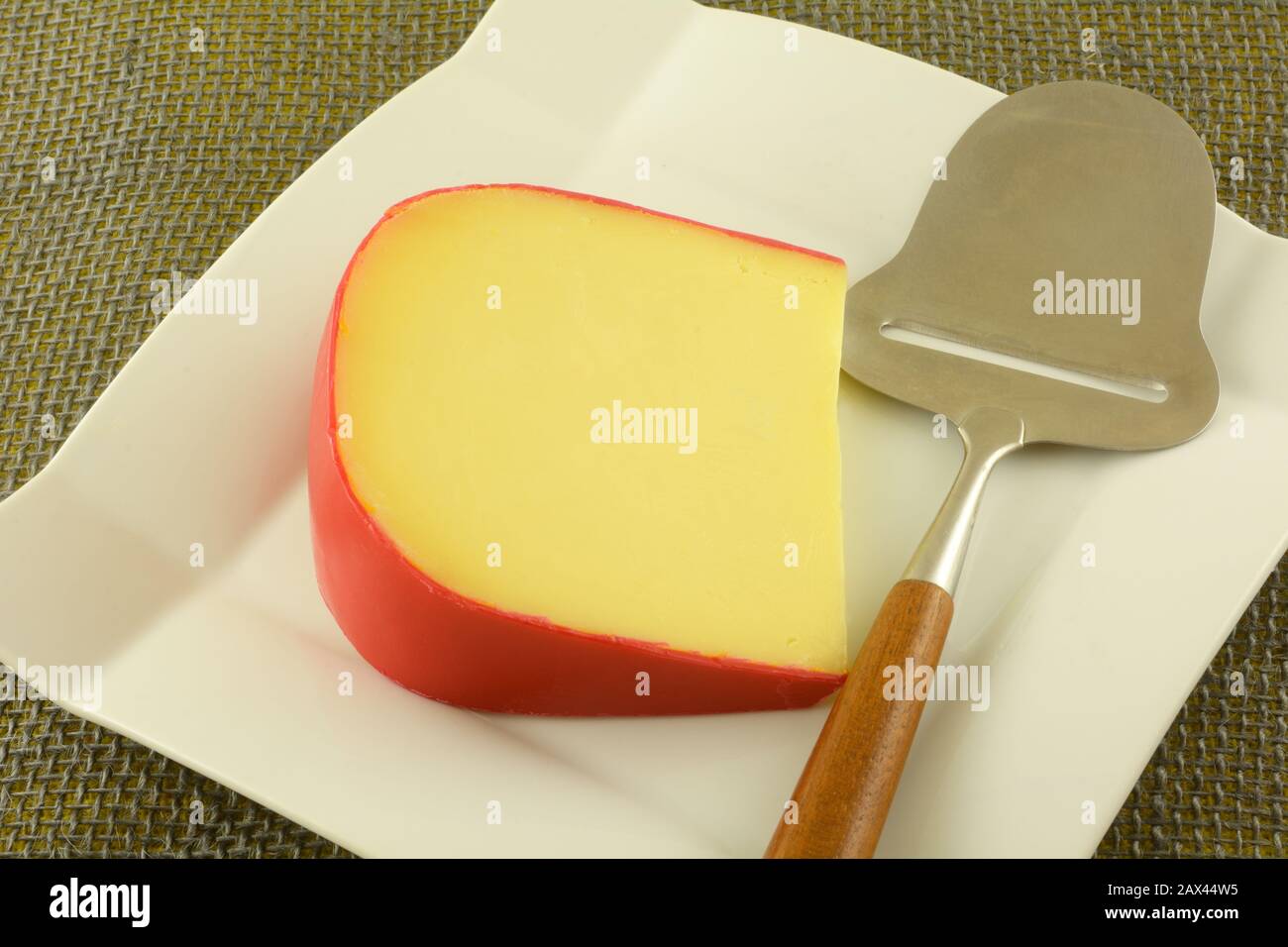 Red wax cheese hi-res stock photography and images - Alamy