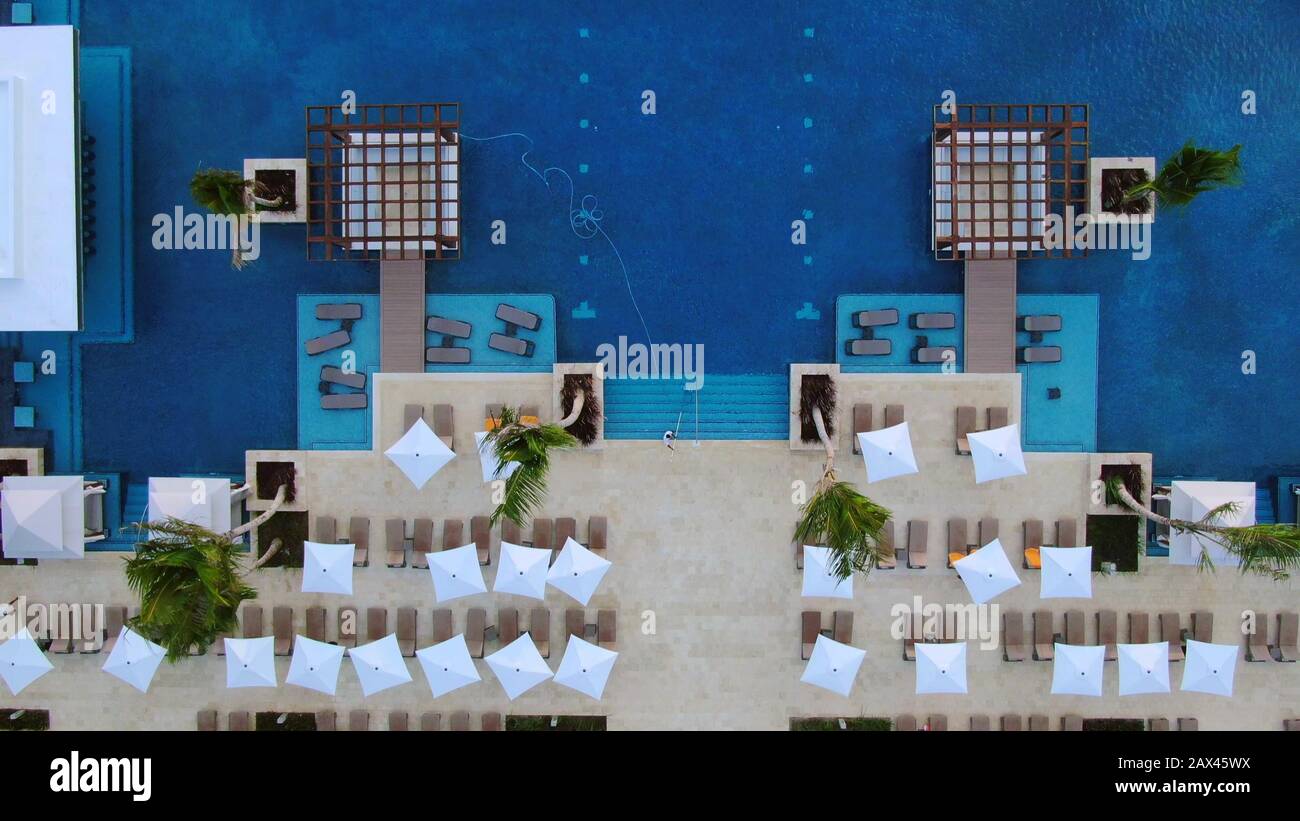 Aerial view upscale resort hi-res stock photography and images - Alamy
