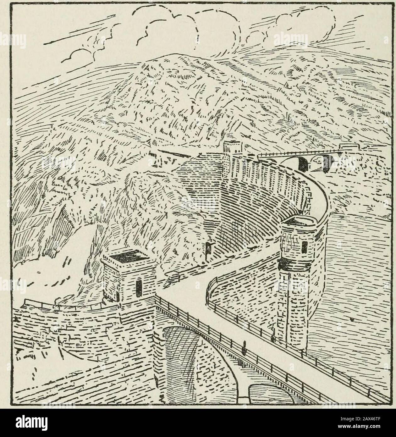 330 feet long hi-res stock photography and images - Alamy