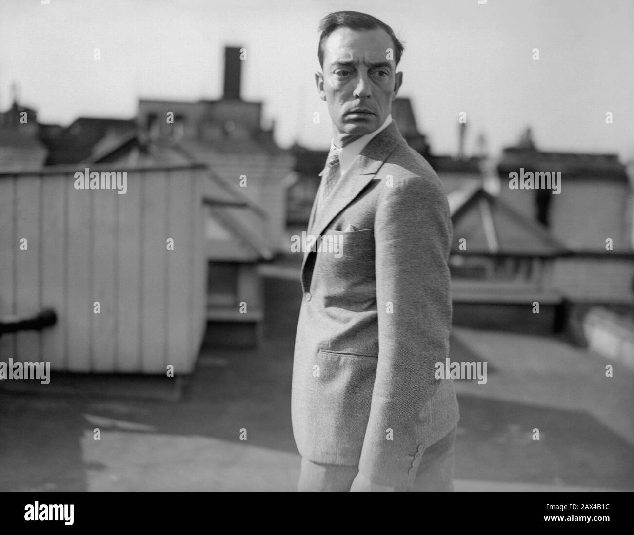 1935 ca , Hollywood , USA : The american silent movie actor and ...
