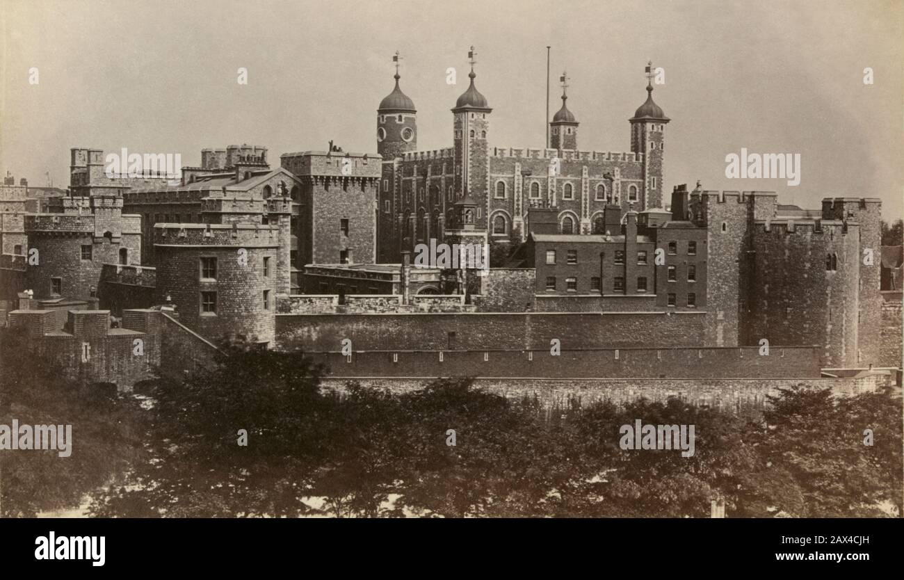 Torri tudor hi-res stock photography and images - Alamy