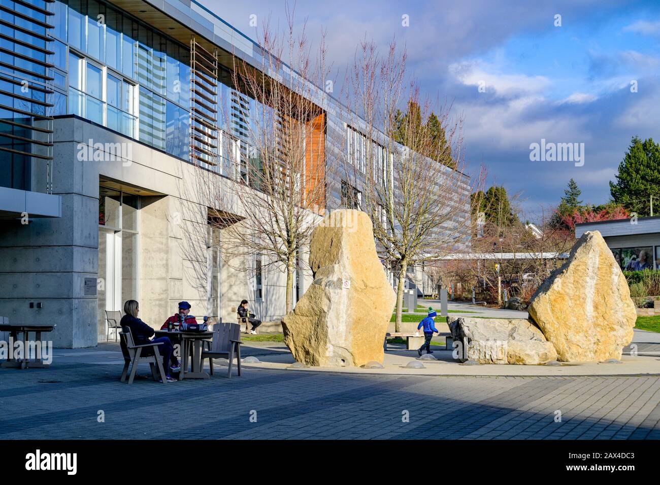 West vancouver community centre hi-res stock photography and images - Alamy