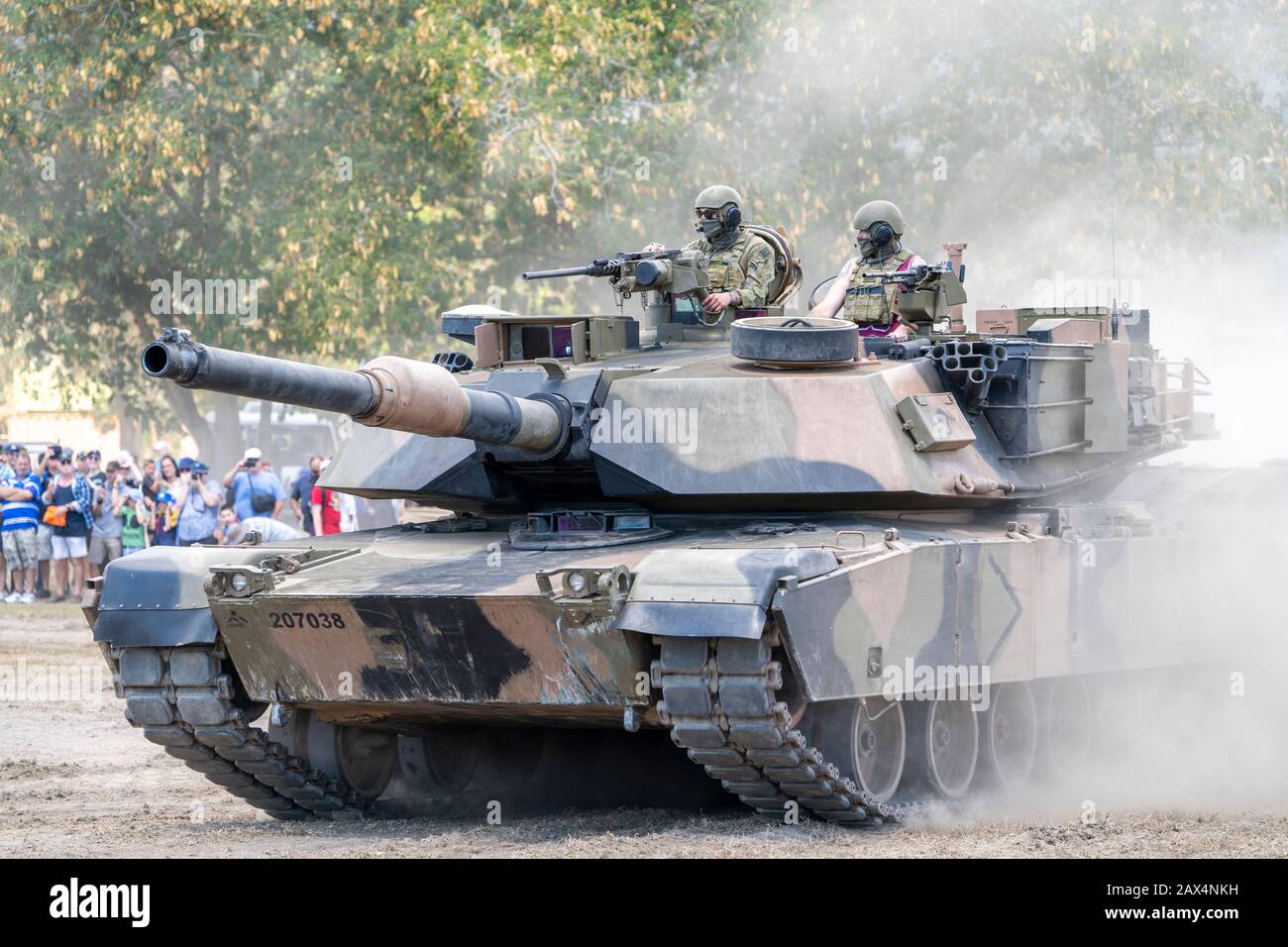 Abrams tank hi-res stock photography and images - Alamy