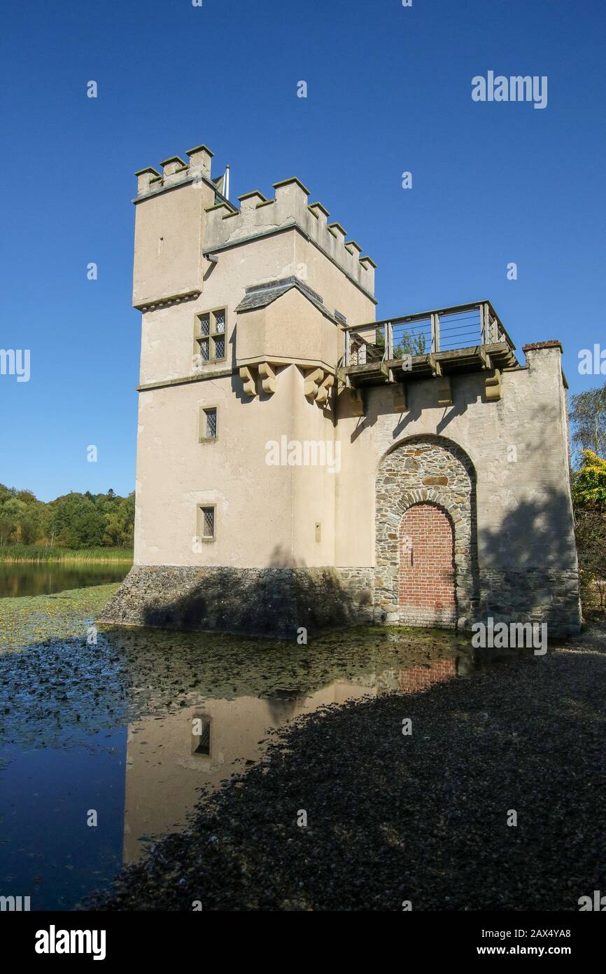 Folly castle oakfield park hi-res stock photography and images - Alamy