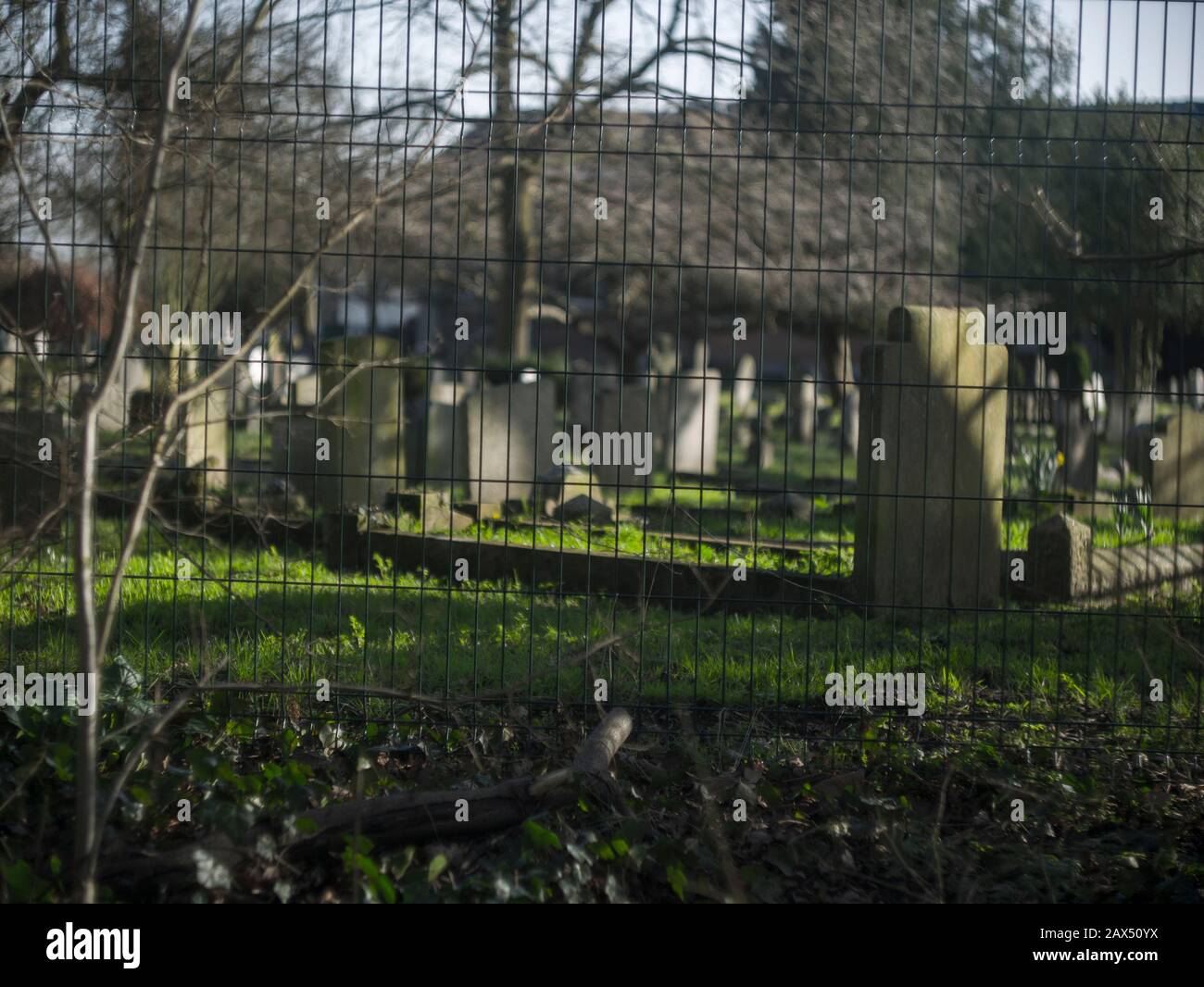Grave plot fence hi-res stock photography and images - Alamy