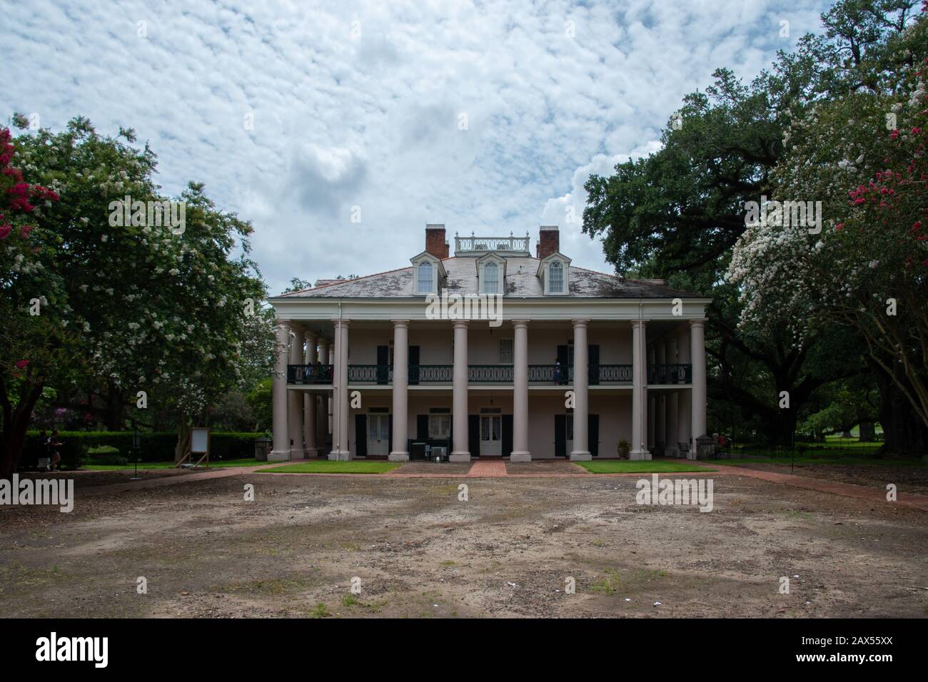 Plantation mansion hi-res stock photography and images - Alamy