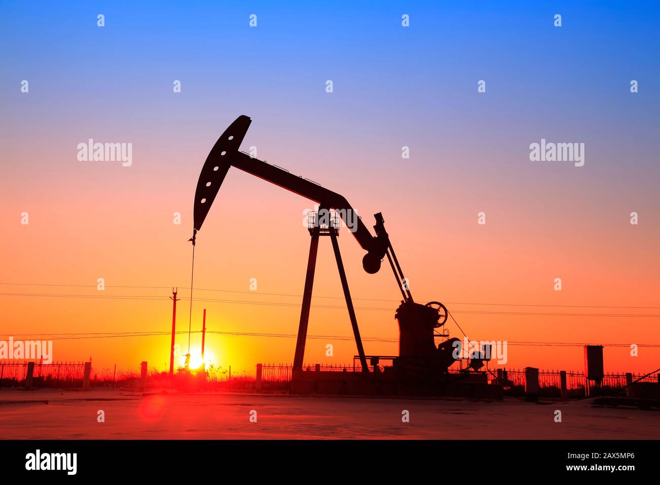 In the evening, the outline of the oil pump Stock Photo - Alamy