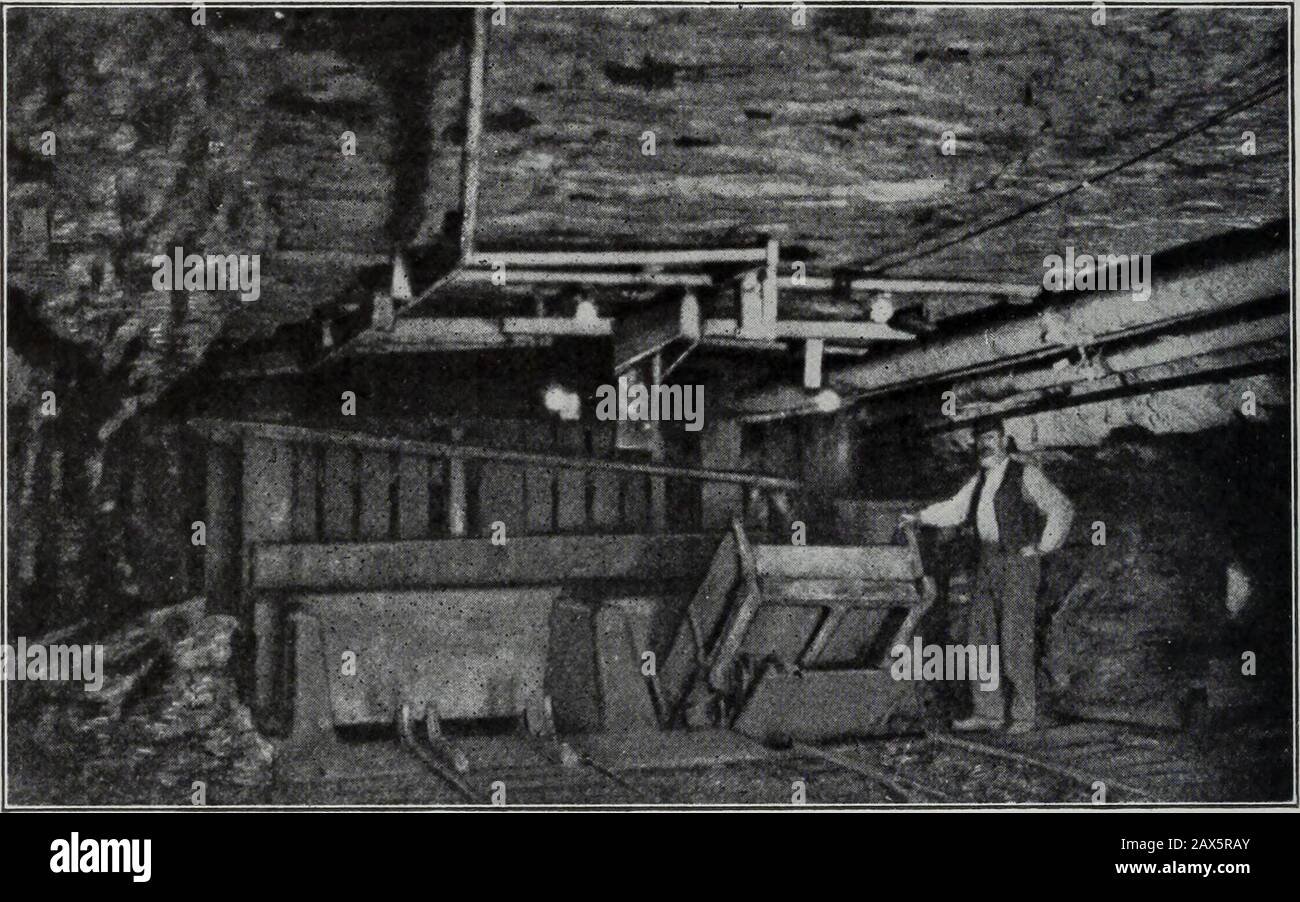 Skip hoist hi-res stock photography and images - Alamy