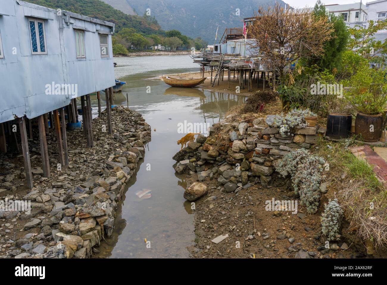 Waterfront ruins hi-res stock photography and images - Alamy