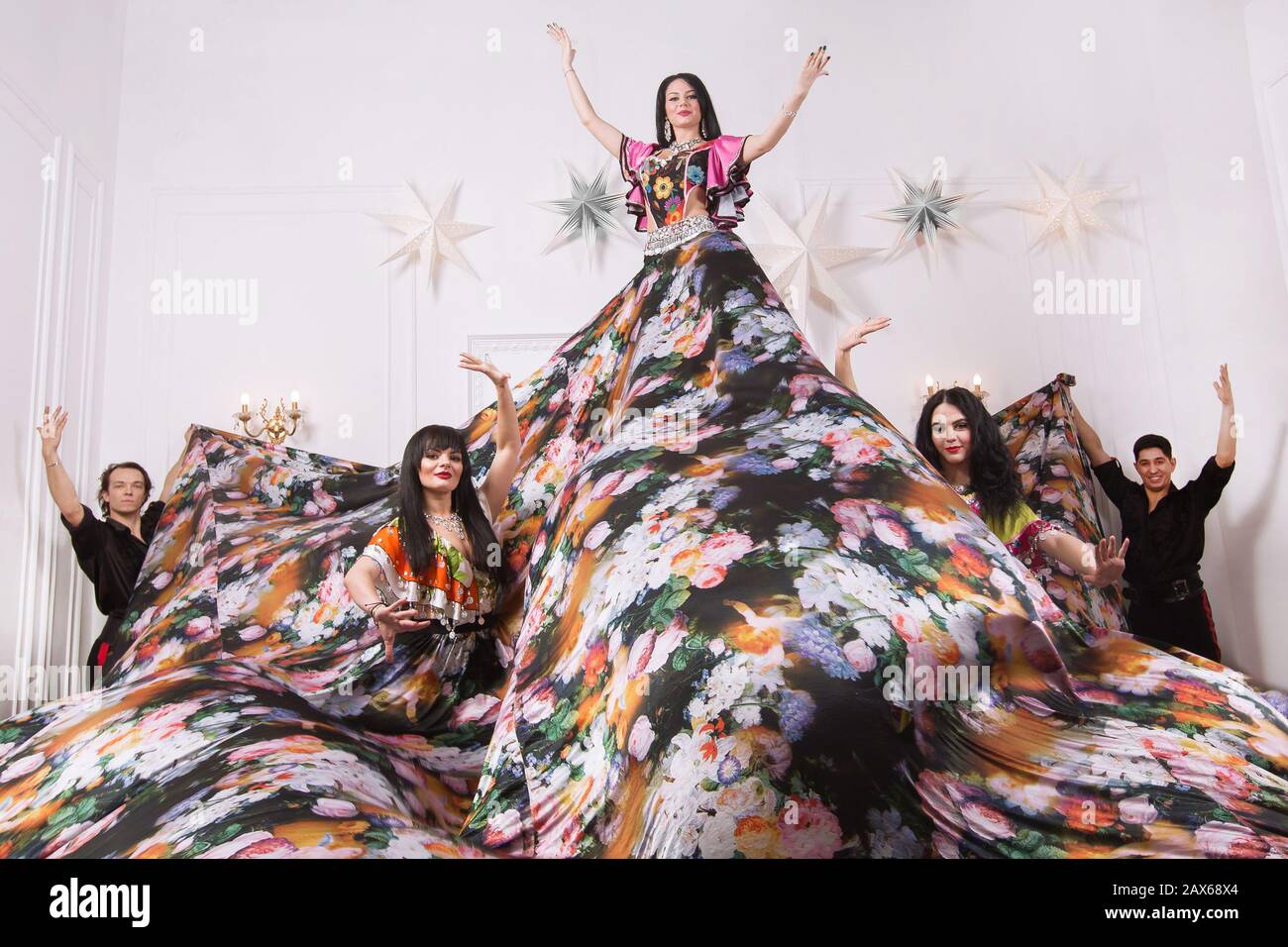 dancers performing at a Gypsy dance show Stock Photo - Alamy