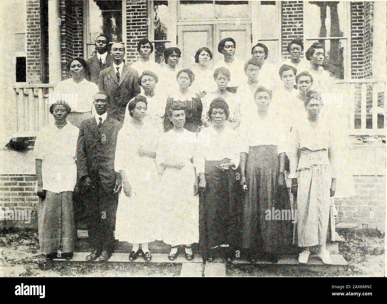 Elizabeth City State Teachers College Catalog . •Summer School, 1916 ...