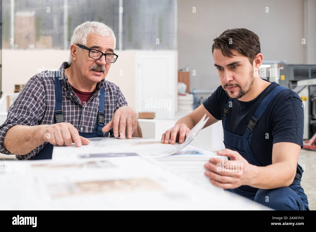 Stack of pages hi-res stock photography and images - Alamy