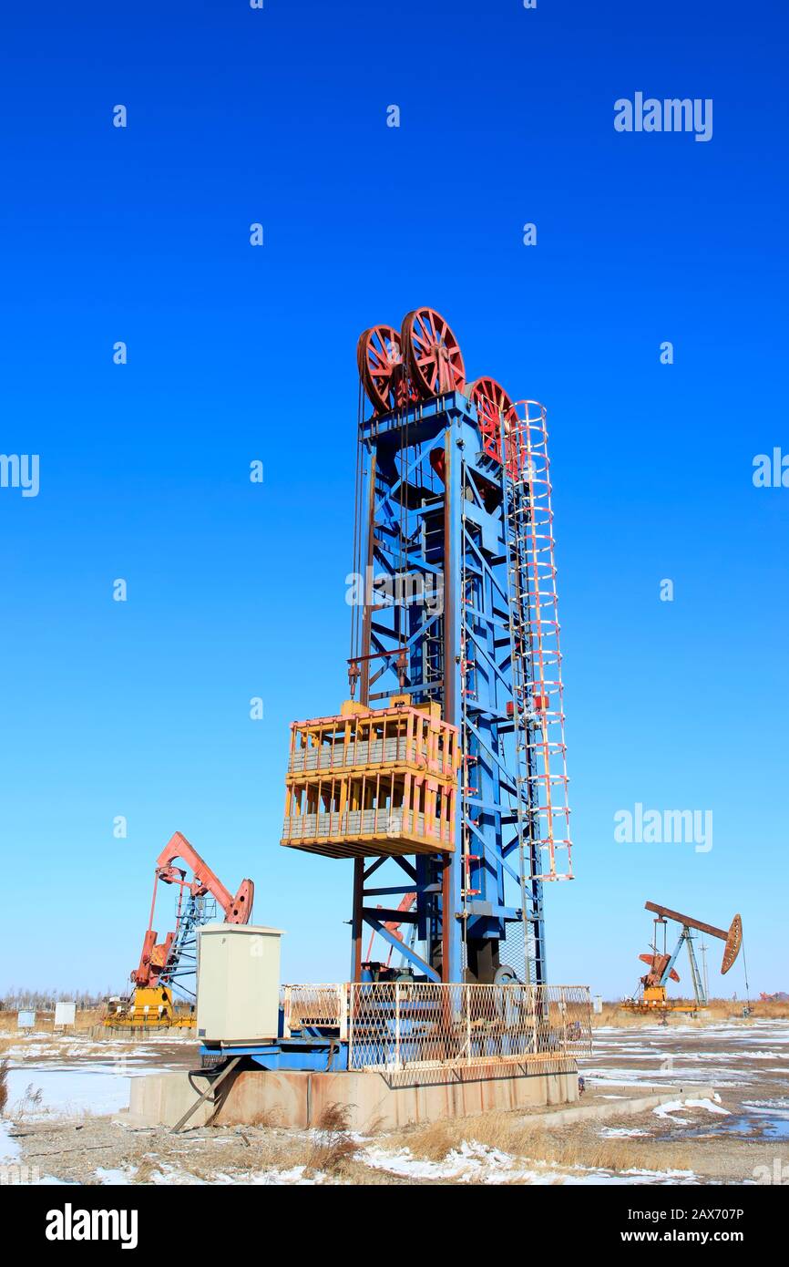 Tower type pumping unit Stock Photo - Alamy