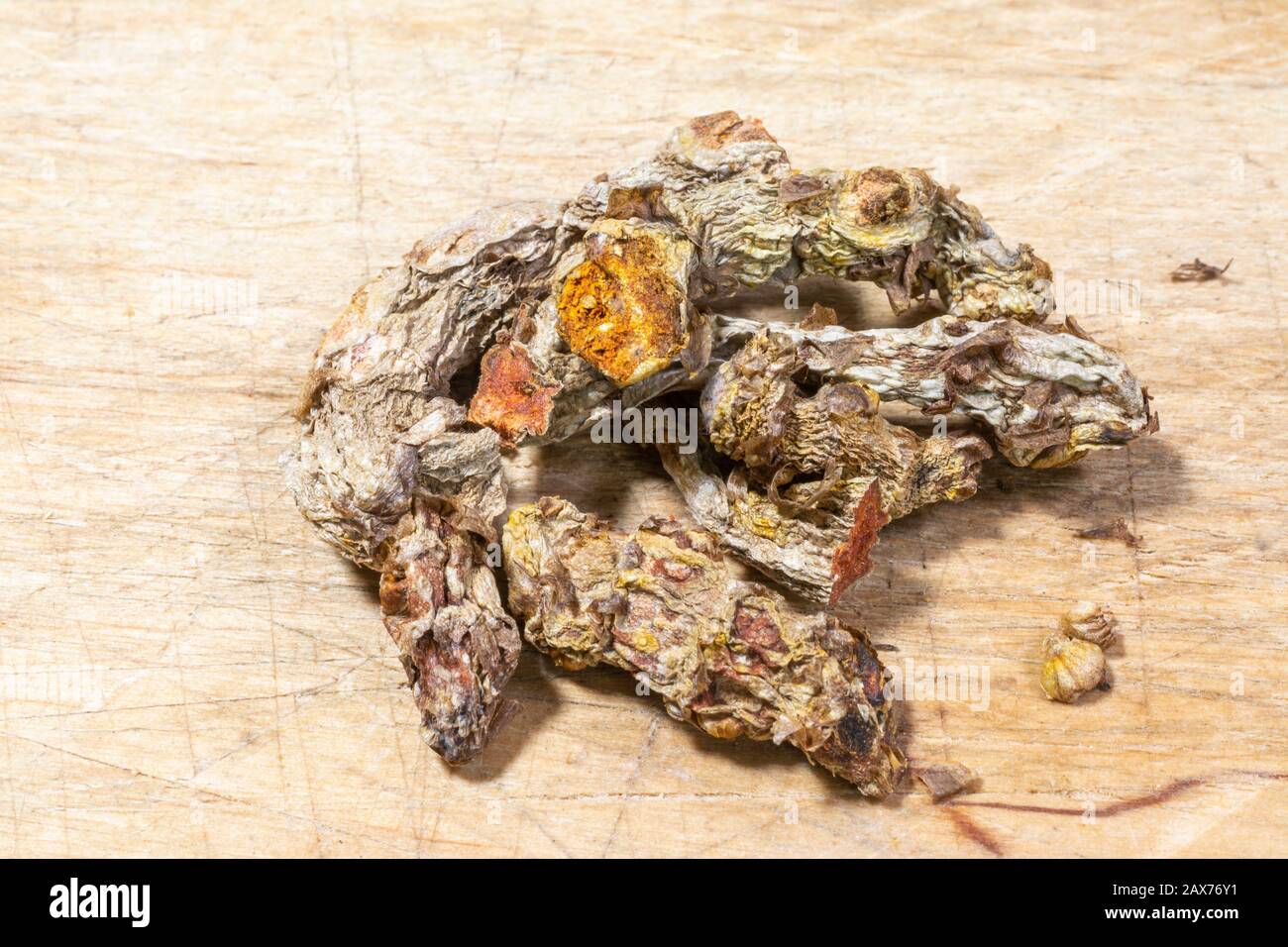 Dried turmeric root hi-res stock photography and images - Alamy