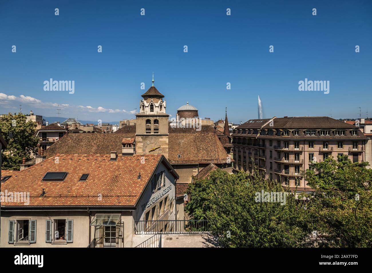 Old tiled roofs historical hi-res stock photography and images - Alamy