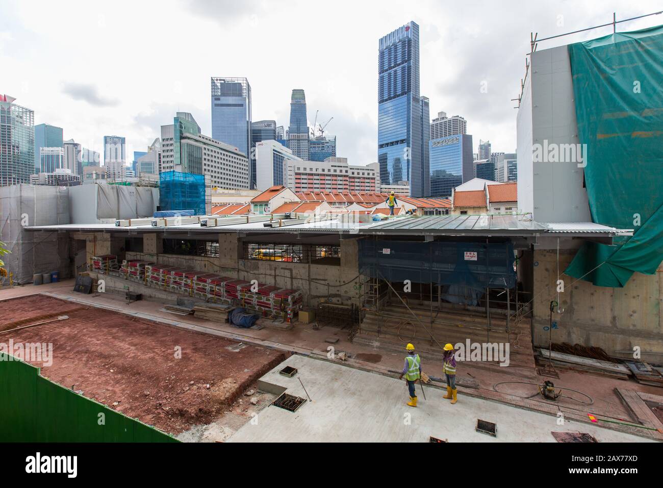 Construction of MRT station in Singapore Stock Photo - Alamy